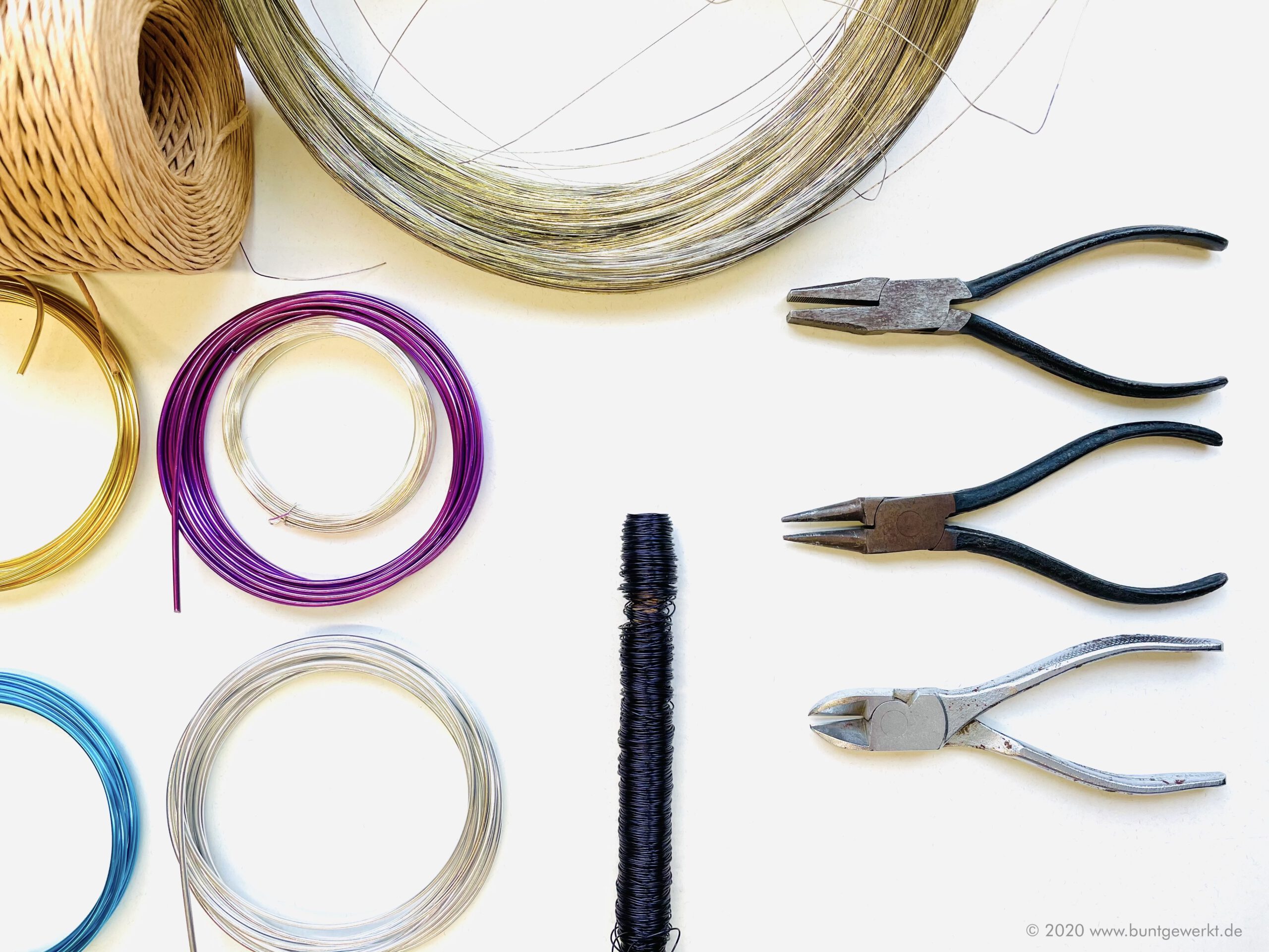 Draht Und Werkzeuge - Buntgewerkt